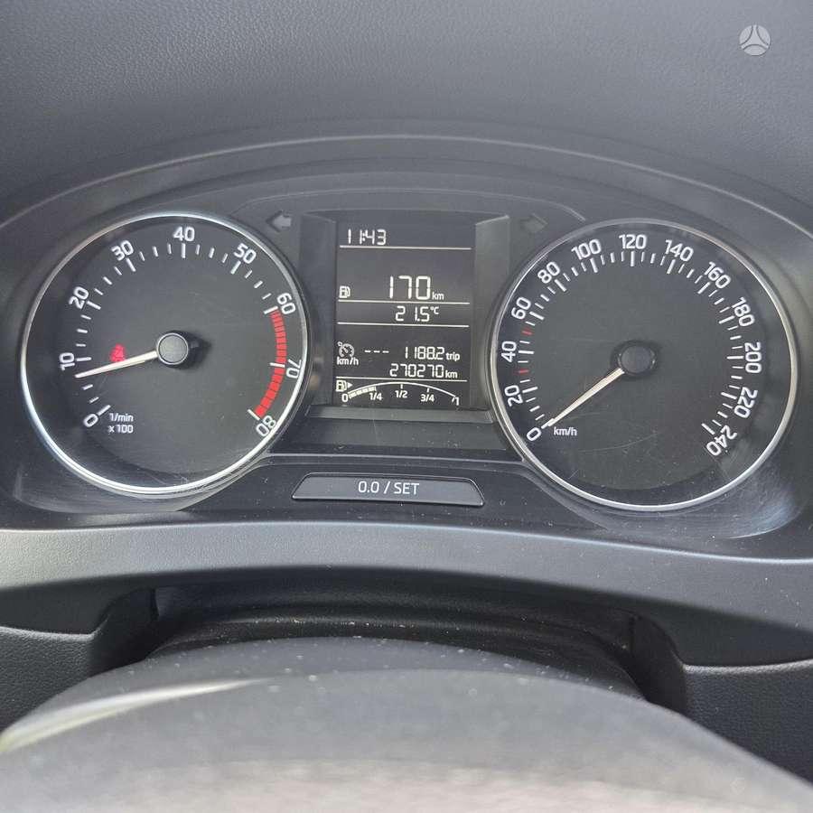 Pelēks Skoda Rapid 2016 Viļņa, ar dzinēja tilpumu 1.20 L un nobraukumu 270 tūkst. km par 2900 €, foto 8 vietnē AUTOMOTO.COM.LV