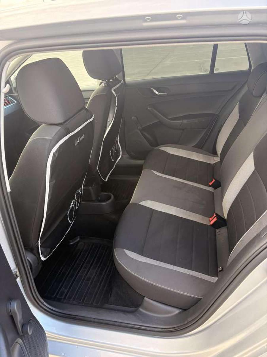 Pelēks Skoda Rapid 2017 Viļņa, ar dzinēja tilpumu 1.20 L un nobraukumu 151 tūkst. km par 6200 €, foto 6 vietnē AUTOMOTO.COM.LV