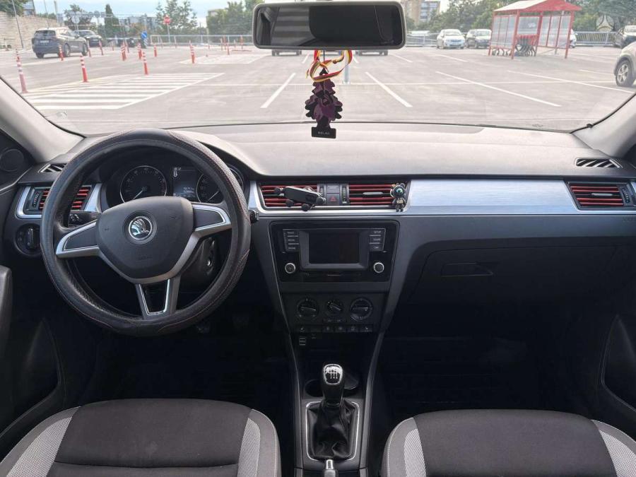 Pelēks Skoda Rapid 2017 Viļņa, ar dzinēja tilpumu 1.20 L un nobraukumu 151 tūkst. km par 6200 €, foto 15 vietnē AUTOMOTO.COM.LV