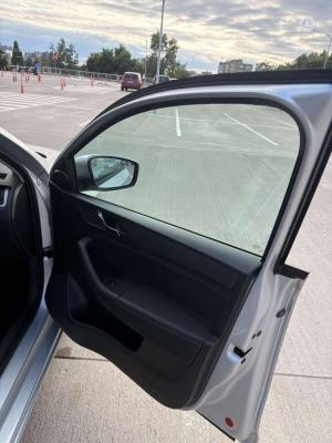 Pelēks Skoda Rapid 2017 Viļņa, ar dzinēja tilpumu 1.20 L un nobraukumu 151 tūkst. km par 6200 €, foto 16 vietnē AUTOMOTO.COM.LV