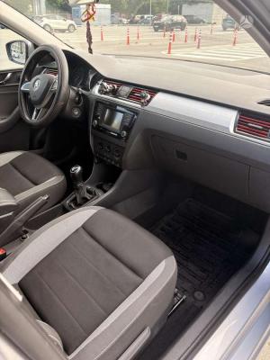 Pelēks Skoda Rapid 2017 Viļņa, ar dzinēja tilpumu 1.20 L un nobraukumu 151 tūkst. km par 6200 €, foto 18 vietnē AUTOMOTO.COM.LV