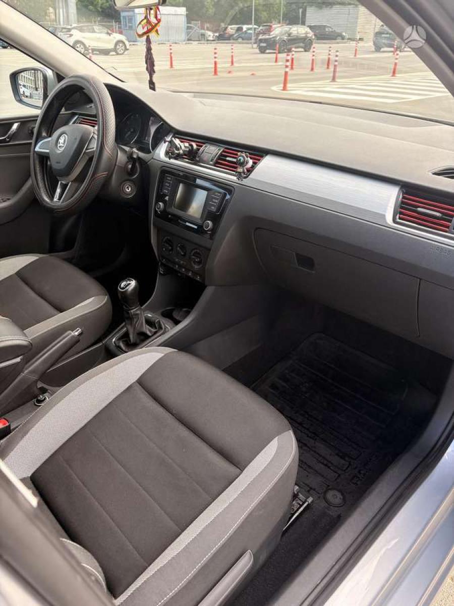 Pelēks Skoda Rapid 2017 Viļņa, ar dzinēja tilpumu 1.20 L un nobraukumu 151 tūkst. km par 6200 €, foto 18 vietnē AUTOMOTO.COM.LV