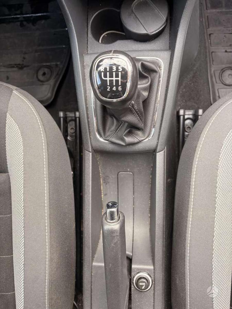 Pelēks Skoda Rapid 2017 Viļņa, ar dzinēja tilpumu 1.20 L un nobraukumu 151 tūkst. km par 6200 €, foto 19 vietnē AUTOMOTO.COM.LV