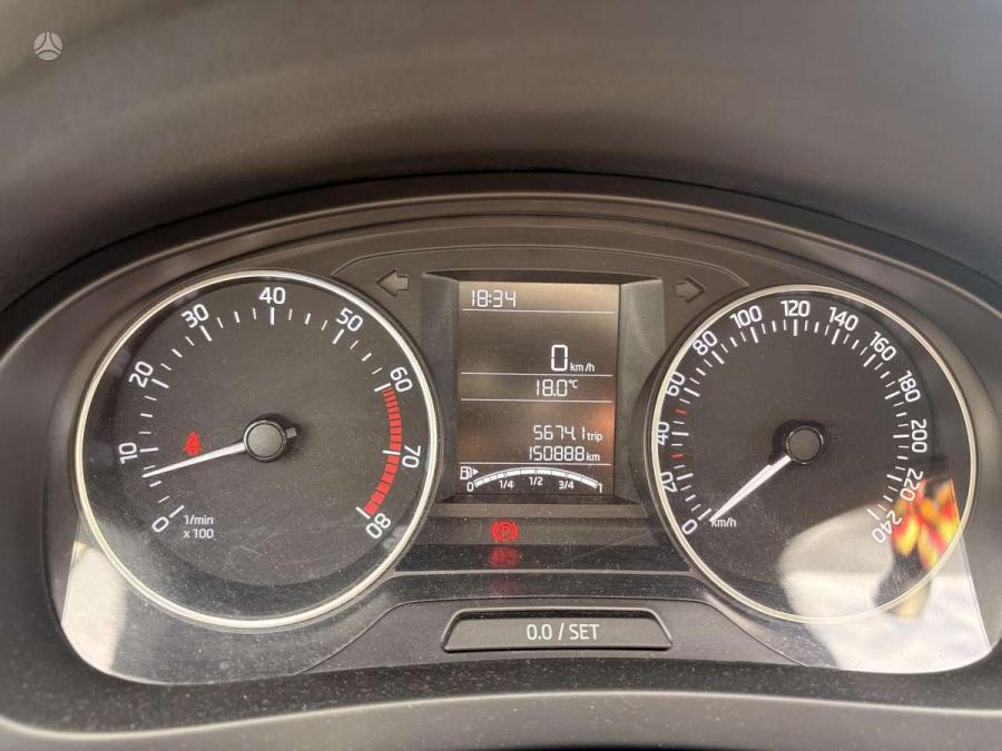 Pelēks Skoda Rapid 2017 Viļņa, ar dzinēja tilpumu 1.20 L un nobraukumu 151 tūkst. km par 6200 €, foto 34 vietnē AUTOMOTO.COM.LV