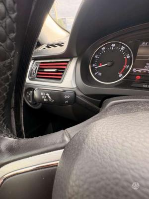 Pelēks Skoda Rapid 2017 Viļņa, ar dzinēja tilpumu 1.20 L un nobraukumu 151 tūkst. km par 6200 €, foto 39 vietnē AUTOMOTO.COM.LV