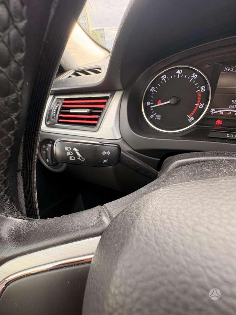 Pelēks Skoda Rapid 2017 Viļņa, ar dzinēja tilpumu 1.20 L un nobraukumu 151 tūkst. km par 6200 €, foto 39 vietnē AUTOMOTO.COM.LV