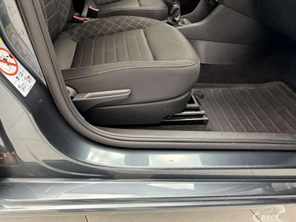 Grey Skoda Rapid 2018 in Vilnius, with an engine capacity of 1.00 L and mileage of 146 thousand km for 6500 €, photo 7 on AUTOMOTO.COM.LV