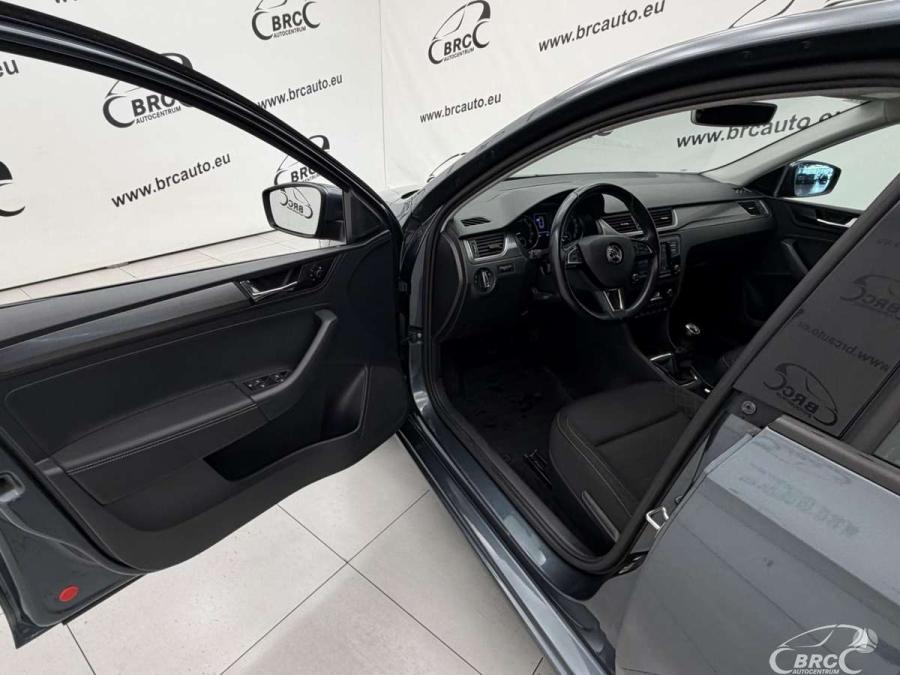 Grey Skoda Rapid 2018 in Vilnius, with an engine capacity of 1.00 L and mileage of 146 thousand km for 6500 €, photo 19 on AUTOMOTO.COM.LV