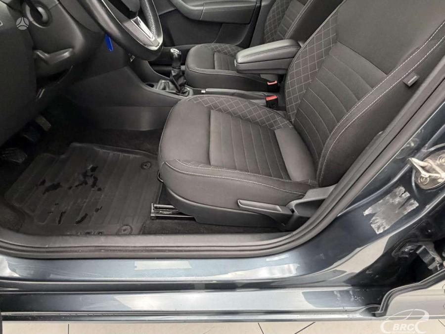 Grey Skoda Rapid 2018 in Vilnius, with an engine capacity of 1.00 L and mileage of 146 thousand km for 6500 €, photo 22 on AUTOMOTO.COM.LV