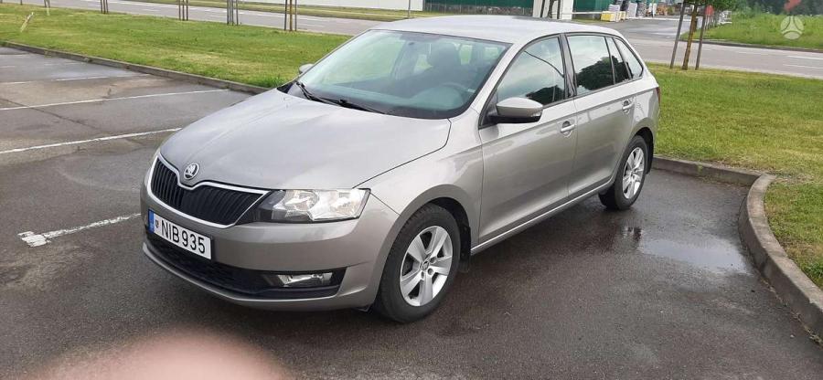 Grey Skoda Rapid 2018 in Panevezys, with an engine capacity of 1.00 L and mileage of 118 thousand km for 5900 €, photo 1 on AUTOMOTO.COM.LV