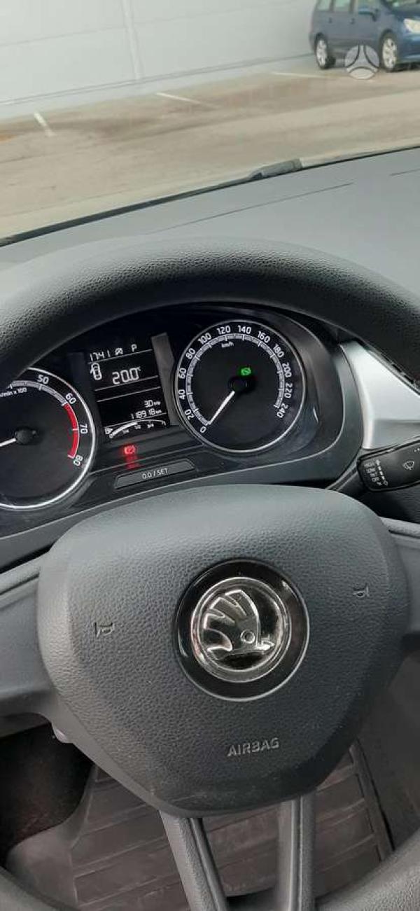 Grey Skoda Rapid 2018 in Panevezys, with an engine capacity of 1.00 L and mileage of 118 thousand km for 5900 €, photo 3 on AUTOMOTO.COM.LV