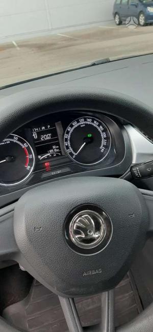 Grey Skoda Rapid 2018 in Panevezys, with an engine capacity of 1.00 L and mileage of 118 thousand km for 5900 €, photo 4 on AUTOMOTO.COM.LV