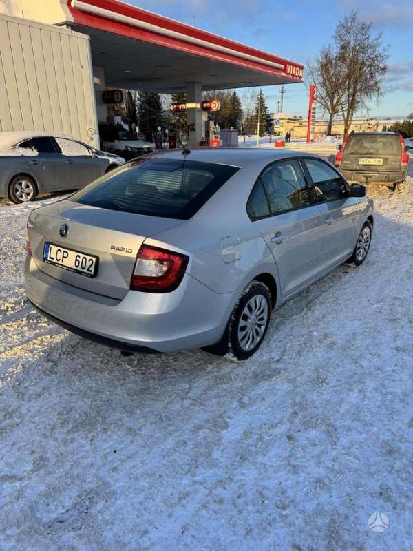 Pelēks Skoda Rapid 2019 Pasvalys, ar dzinēja tilpumu 1.00 L un nobraukumu 38 tūkst. km par 9500 €, foto 4 vietnē AUTOMOTO.COM.LV