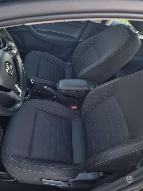 Grey Skoda Rapid 2019 in Kaunas, with an engine capacity of 1.00 L and mileage of 121 thousand km for 6500 €, photo 9 on AUTOMOTO.COM.LV