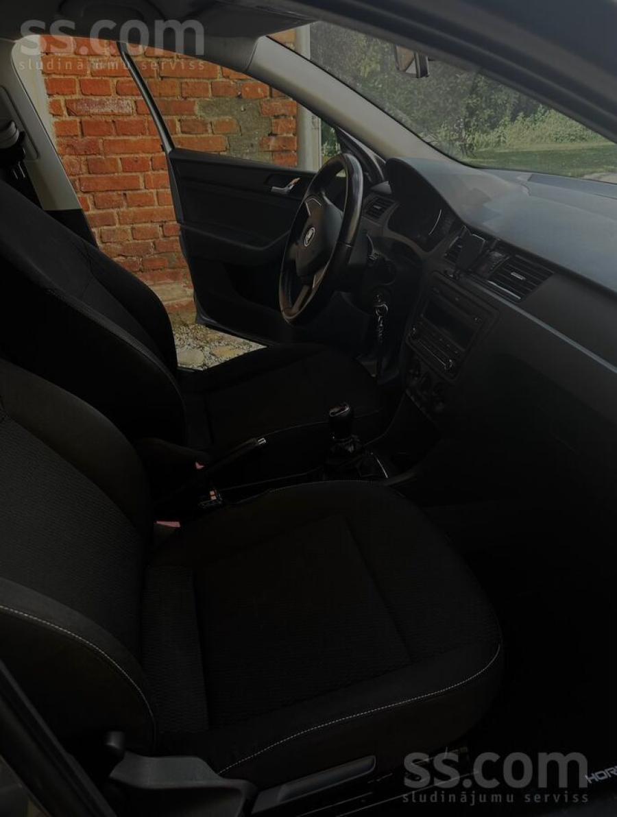 Pelēks Skoda Rapid 2013 Cēsis, ar dzinēja tilpumu 1.60 L un nobraukumu 278 tūkst. km par 4000 €, foto 8 vietnē AUTOMOTO.COM.LV