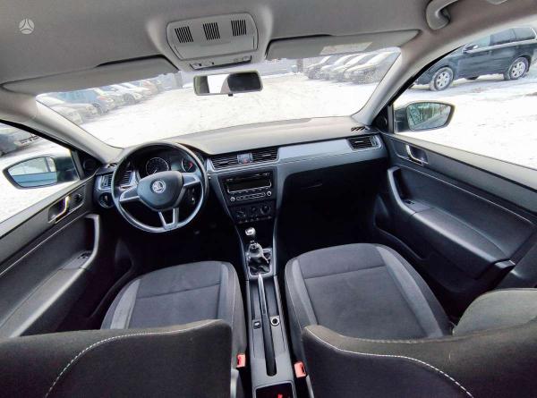 Grey Skoda Rapid 2014 in Vilnius, with an engine capacity of 1.60 L and mileage of 295 thousand km for 3300 €, photo 7 on AUTOMOTO.COM.LV