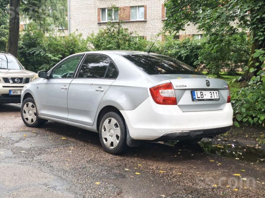 Серый Шкода Рапид 2014 в Рига, объемом двигателя 1.60 л и пробегом 260 тыс. км за 2200 €, фото 4 на AUTOMOTO.COM.LV