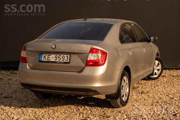 Pelēks Skoda Rapid 2015 Rīga, ar dzinēja tilpumu 1.40 L un nobraukumu 183 tūkst. km par 6650 €, foto 5 vietnē AUTOMOTO.COM.LV