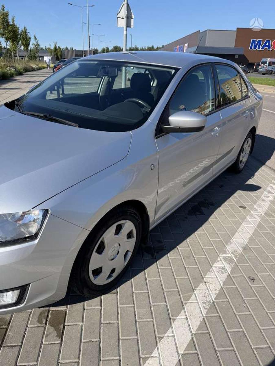 Pelēks Skoda Rapid 2015 Viļņa, ar dzinēja tilpumu 1.20 L un nobraukumu 191 tūkst. km par 4400 €, foto 3 vietnē AUTOMOTO.COM.LV