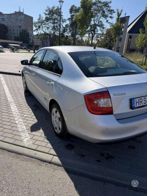 Pelēks Skoda Rapid 2015 Viļņa, ar dzinēja tilpumu 1.20 L un nobraukumu 191 tūkst. km par 4400 €, foto 5 vietnē AUTOMOTO.COM.LV