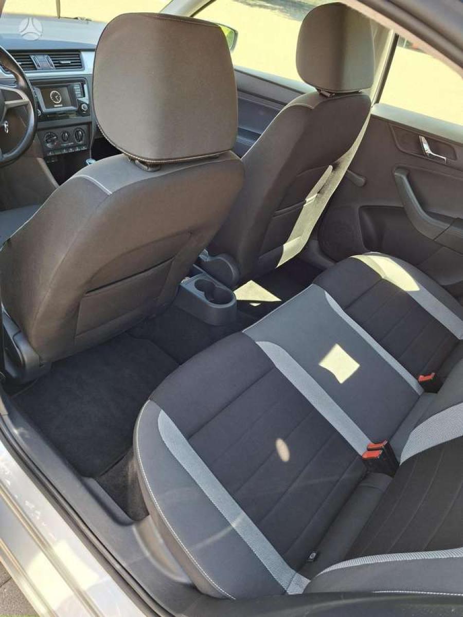 Pelēks Skoda Rapid 2016 Viļņa, ar dzinēja tilpumu 1.60 L un nobraukumu 379 tūkst. km par 3000 €, foto 5 vietnē AUTOMOTO.COM.LV
