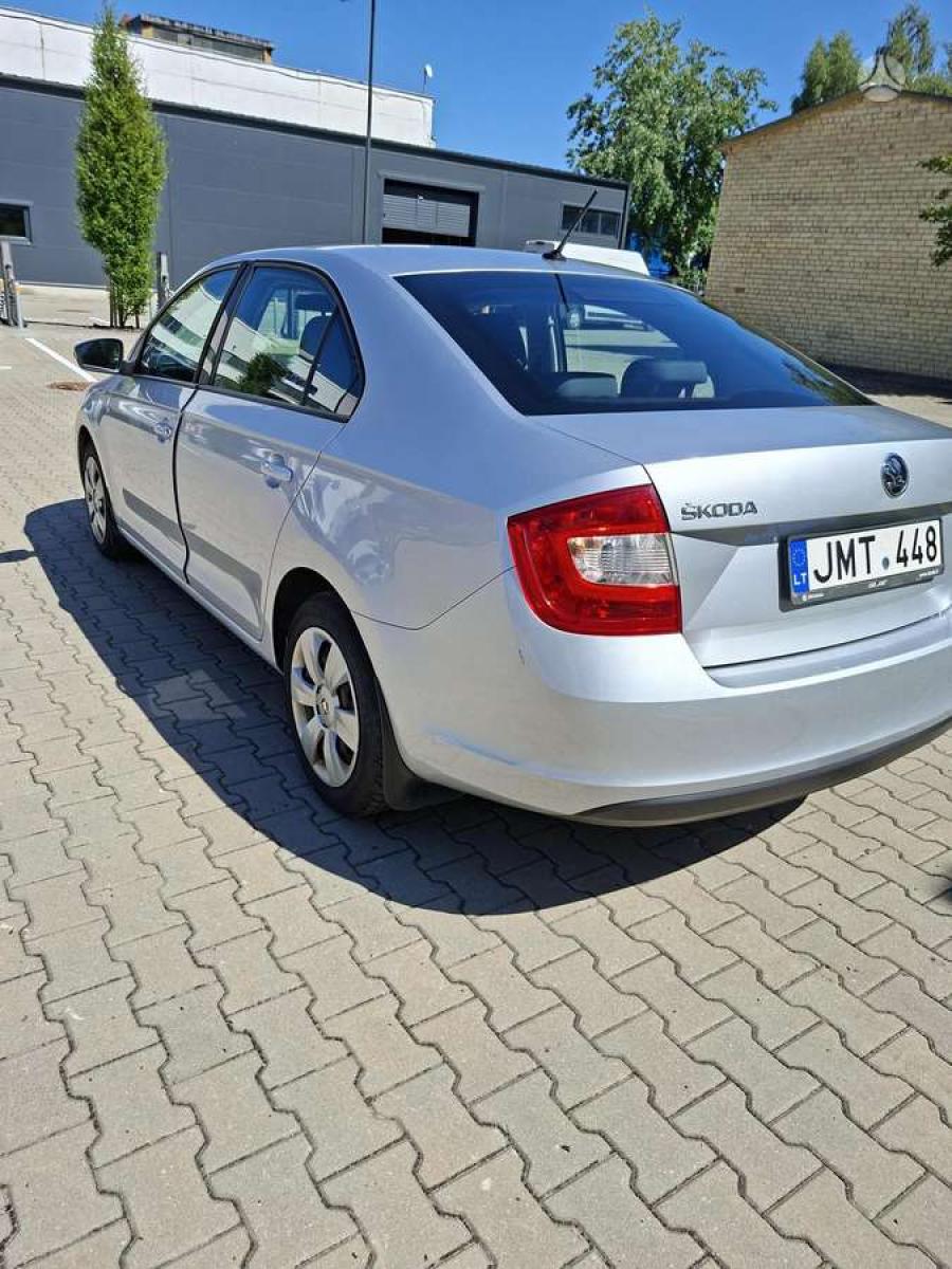 Pelēks Skoda Rapid 2016 Viļņa, ar dzinēja tilpumu 1.60 L un nobraukumu 379 tūkst. km par 3000 €, foto 13 vietnē AUTOMOTO.COM.LV