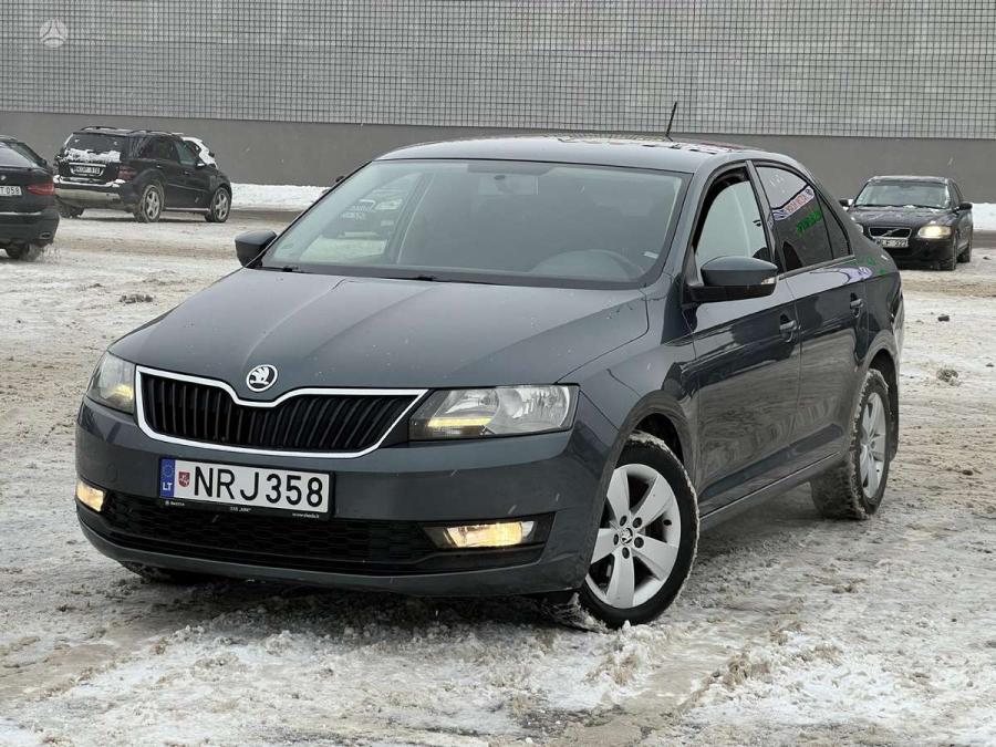 Grey Skoda Rapid 2017 in Kaunas, with an engine capacity of 1.60 L and mileage of 244 thousand km for 6300 €, photo 1 on AUTOMOTO.COM.LV
