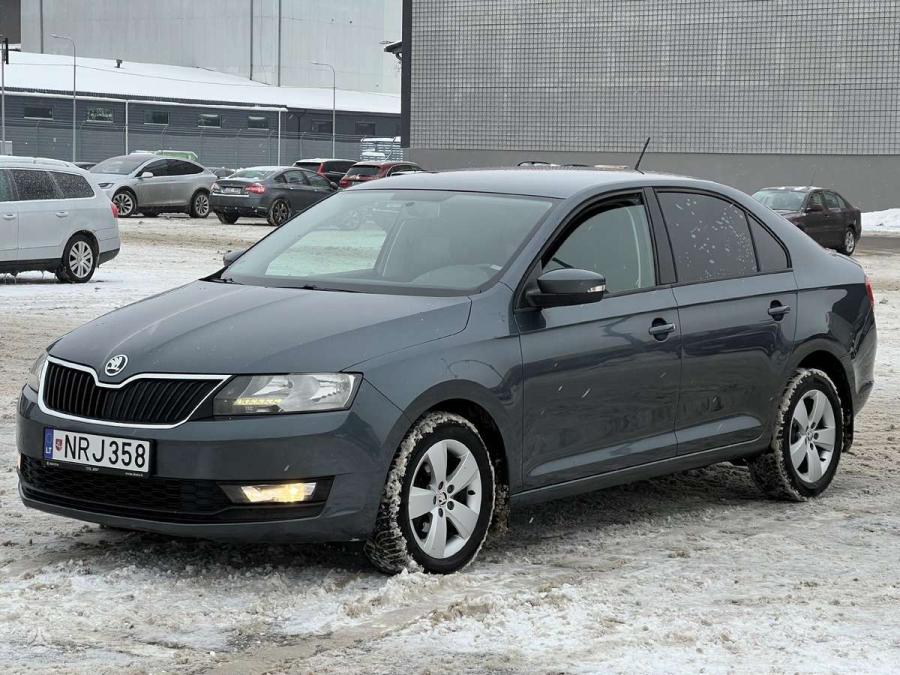 Grey Skoda Rapid 2017 in Kaunas, with an engine capacity of 1.60 L and mileage of 244 thousand km for 6300 €, photo 2 on AUTOMOTO.COM.LV