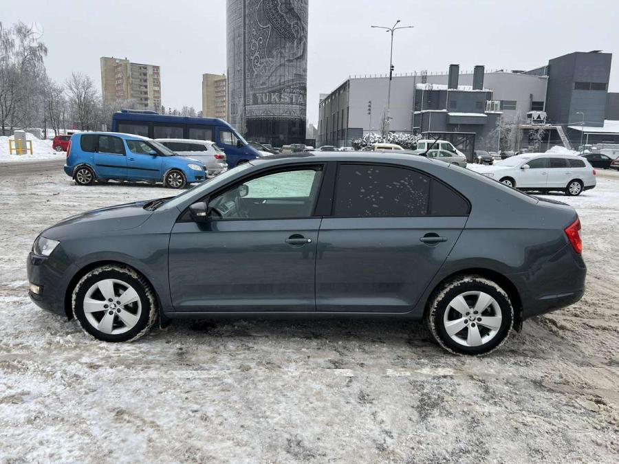 Grey Skoda Rapid 2017 in Kaunas, with an engine capacity of 1.60 L and mileage of 244 thousand km for 6300 €, photo 3 on AUTOMOTO.COM.LV