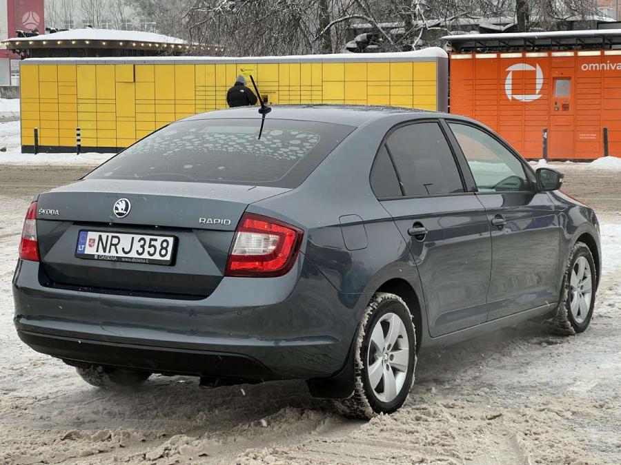 Grey Skoda Rapid 2017 in Kaunas, with an engine capacity of 1.60 L and mileage of 244 thousand km for 6300 €, photo 6 on AUTOMOTO.COM.LV