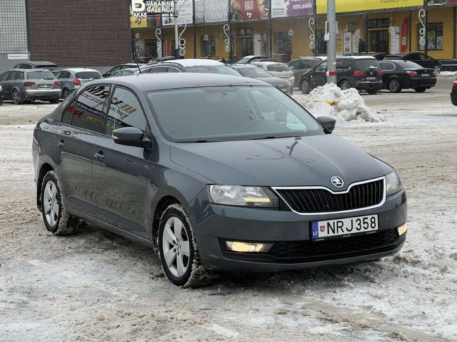 Grey Skoda Rapid 2017 in Kaunas, with an engine capacity of 1.60 L and mileage of 244 thousand km for 6300 €, photo 8 on AUTOMOTO.COM.LV