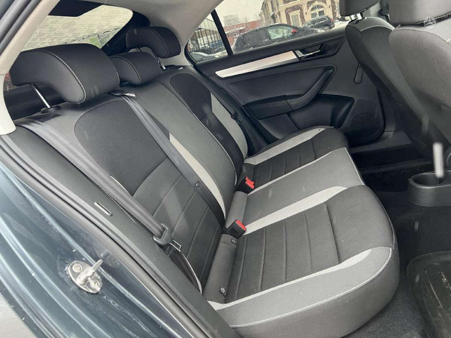 Grey Skoda Rapid 2017 in Kaunas, with an engine capacity of 1.60 L and mileage of 244 thousand km for 6300 €, photo 15 on AUTOMOTO.COM.LV