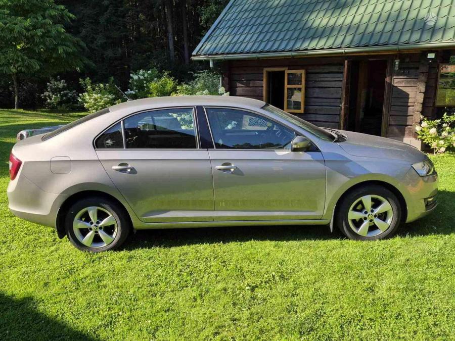 Pelēks Skoda Rapid 2018 Viļņa, ar dzinēja tilpumu 1.00 L un nobraukumu 160 tūkst. km par 7000 €, foto 3 vietnē AUTOMOTO.COM.LV