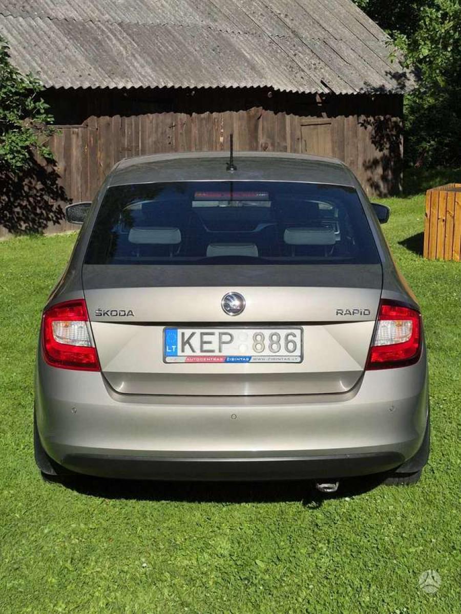 Pelēks Skoda Rapid 2018 Viļņa, ar dzinēja tilpumu 1.00 L un nobraukumu 160 tūkst. km par 7000 €, foto 5 vietnē AUTOMOTO.COM.LV