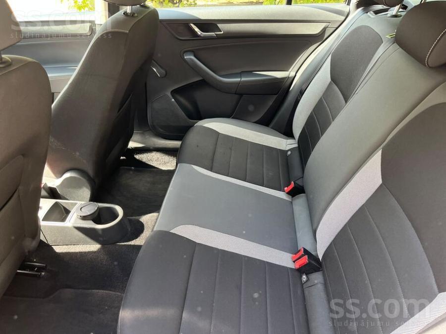 Pelēks Skoda Rapid 2016 Rīga, ar dzinēja tilpumu 1.40 L un nobraukumu 308 tūkst. km par 3500 €, foto 10 vietnē AUTOMOTO.COM.LV
