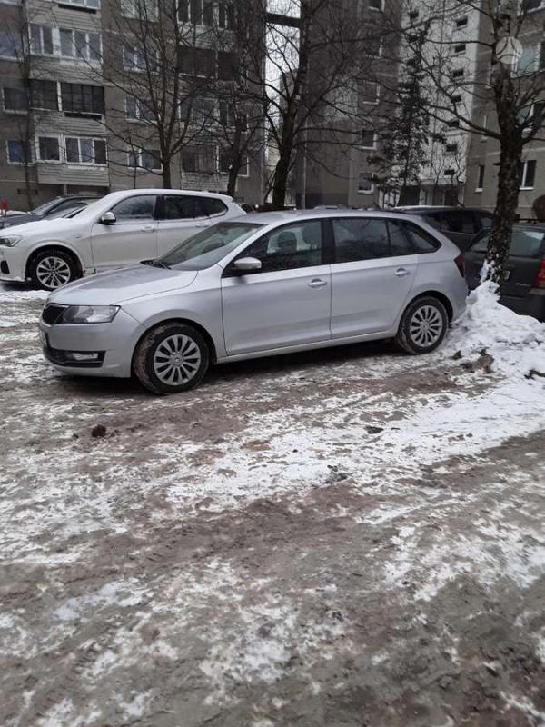 Grey Skoda Rapid 2017 in Vilnius, with an engine capacity of 1.00 L and mileage of 340 thousand km for 4500 €, photo 4 on AUTOMOTO.COM.LV