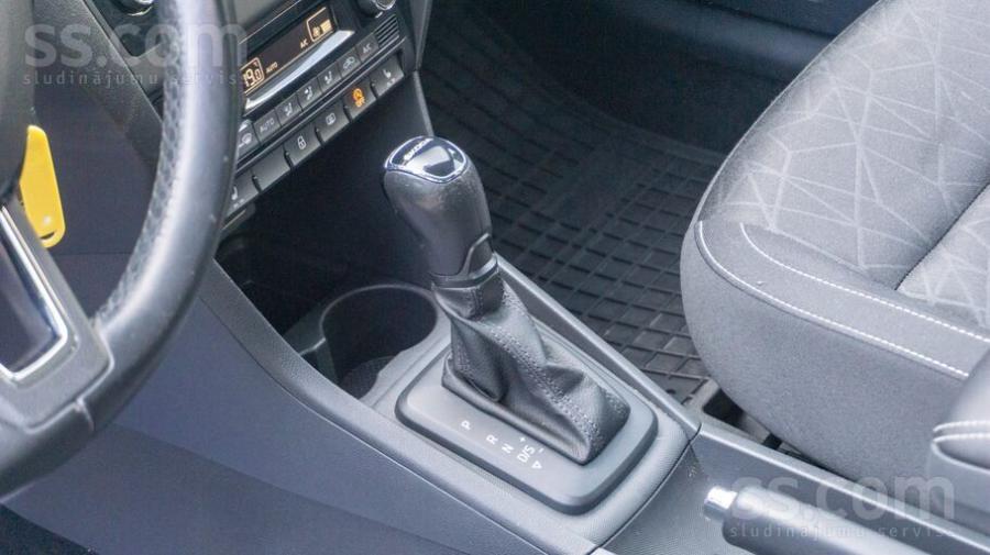 Grey Skoda Rapid 2019 in Riga, with an engine capacity of 1.00 L and mileage of 217 thousand km for 7490 €, photo 16 on AUTOMOTO.COM.LV