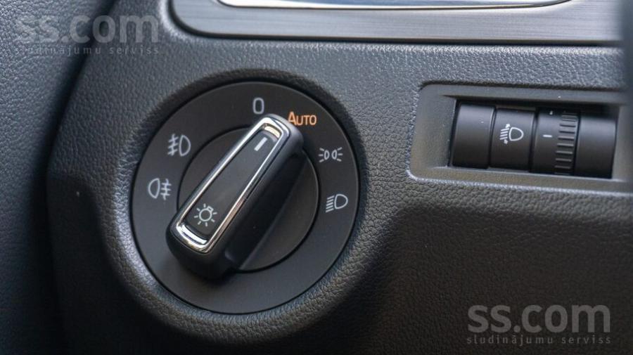Grey Skoda Rapid 2019 in Riga, with an engine capacity of 1.00 L and mileage of 217 thousand km for 7490 €, photo 25 on AUTOMOTO.COM.LV
