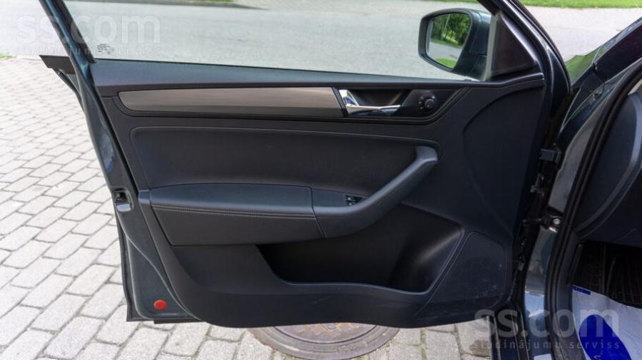 Grey Skoda Rapid 2019 in Riga, with an engine capacity of 1.00 L and mileage of 217 thousand km for 7490 €, photo 26 on AUTOMOTO.COM.LV