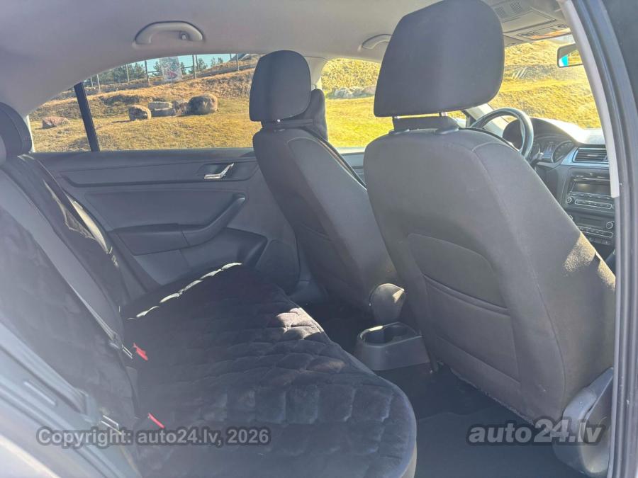 Skoda Rapid 2013 in Narva, with an engine capacity of 1.40 L and mileage of 273 thousand km for 3900 €, photo 8 on AUTOMOTO.COM.LV