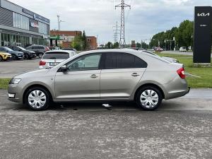 Skoda Rapid 2013 in Narva, with an engine capacity of 1.20 L and mileage of 219 thousand km for 2999 €, photo 5 on AUTOMOTO.COM.LV