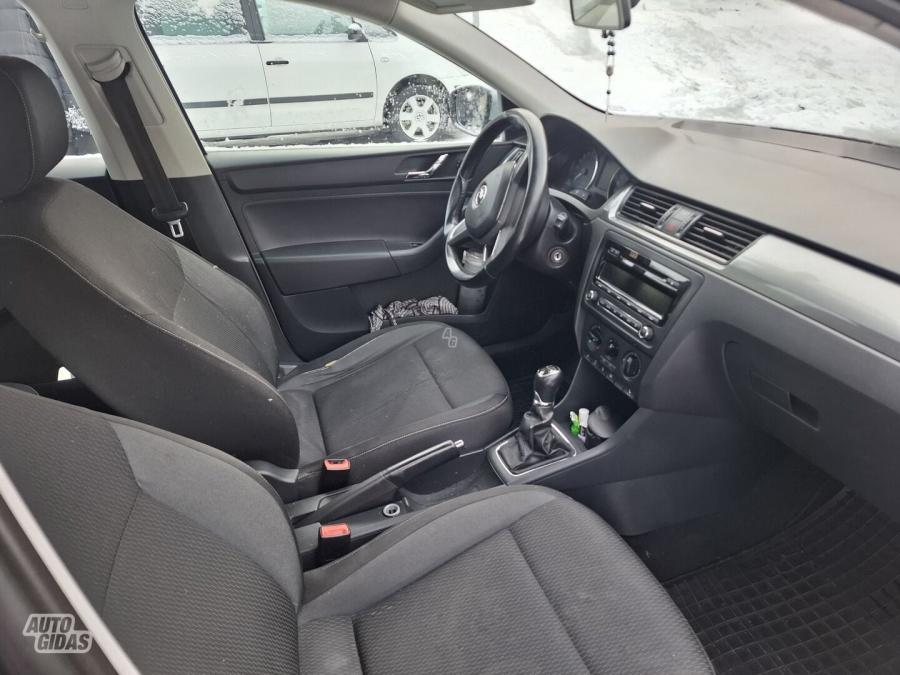 Skoda Rapid 2014 Kauņa, ar dzinēja tilpumu 16.00 L un nobraukumu 355 tūkst. km par 3800 €, foto 6 vietnē AUTOMOTO.COM.LV