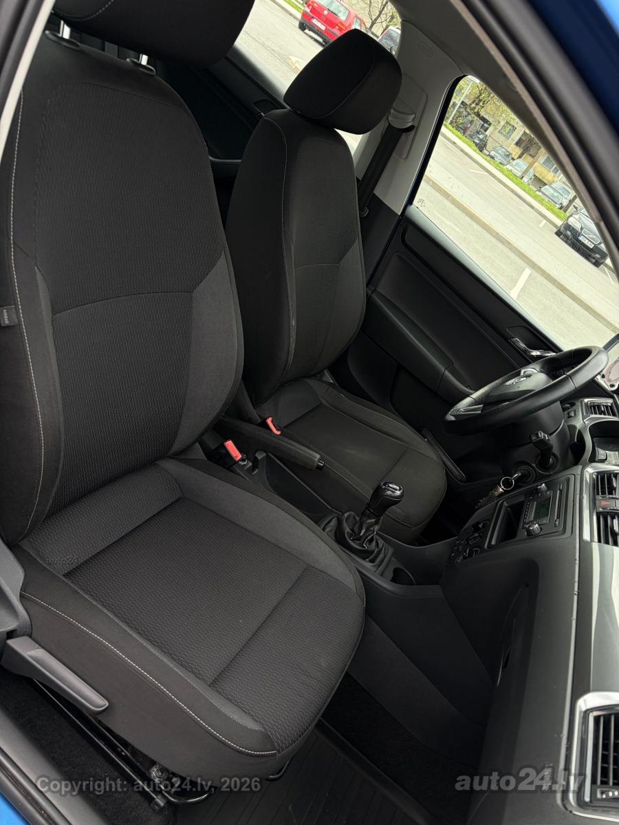 Skoda Rapid 2014 Tallina, ar dzinēja tilpumu 1.60 L un nobraukumu 260 tūkst. km par 3290 €, foto 12 vietnē AUTOMOTO.COM.LV