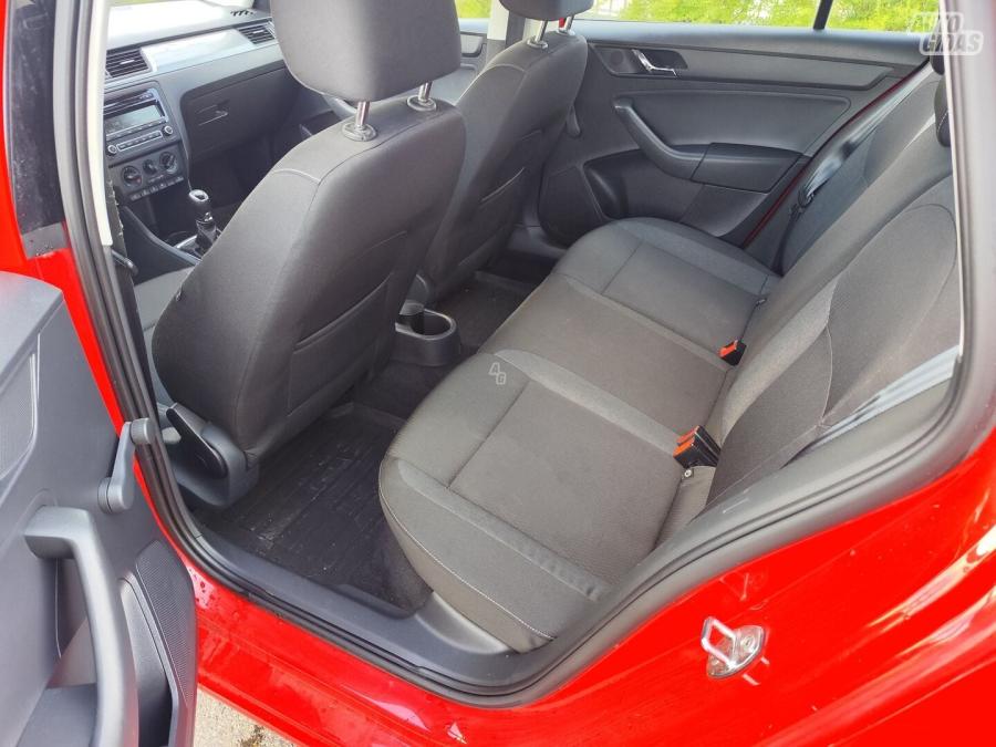 Skoda Rapid 2014 Viļņa, ar dzinēja tilpumu 1.20 L un nobraukumu 215 tūkst. km par 2350 €, foto 14 vietnē AUTOMOTO.COM.LV