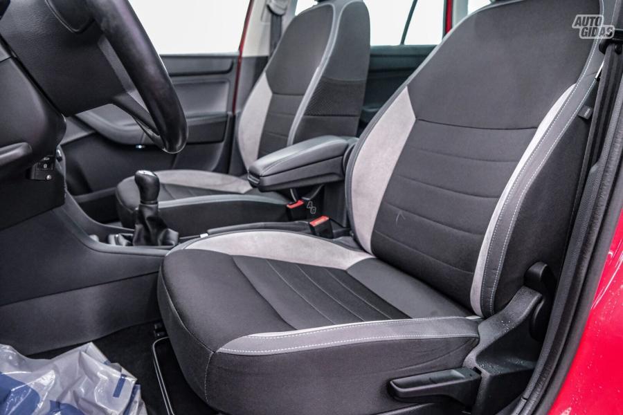 Skoda Rapid 2017 in Kaunas, with an engine capacity of 1.50 L and mileage of 295 thousand km for 6290 €, photo 7 on AUTOMOTO.COM.LV