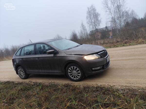 Skoda Rapid 2018 Viļņa, ar dzinēja tilpumu 1.00 L un nobraukumu 173 tūkst. km par 2800 €, foto 4 vietnē AUTOMOTO.COM.LV