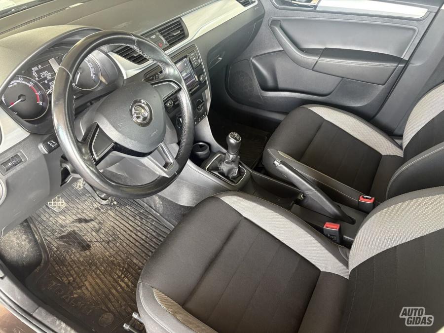 Skoda Rapid 2018 in Vilnius, with an engine capacity of 1.00 L and mileage of 236 thousand km for 5300 €, photo 5 on AUTOMOTO.COM.LV