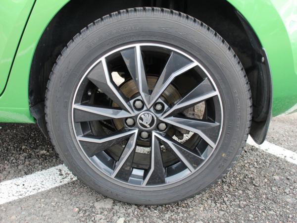 Skoda Rapid 2018 in Vilnius, with an engine capacity of 1.00 L and mileage of 143 thousand km for 9750 €, photo 5 on AUTOMOTO.COM.LV
