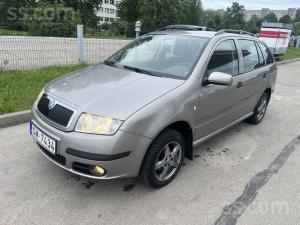 Orange Skoda Rapid 2007 in Riga, with an engine capacity of 1.20 L and mileage of 185 thousand km for 1200 €, photo  on AUTOMOTO.COM.LV