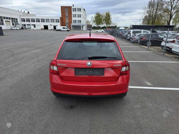 Red Skoda Rapid 2013 in Marijampole, with an engine capacity of 1.60 L and mileage of 227 thousand km for 4400 €, photo 5 on AUTOMOTO.COM.LV